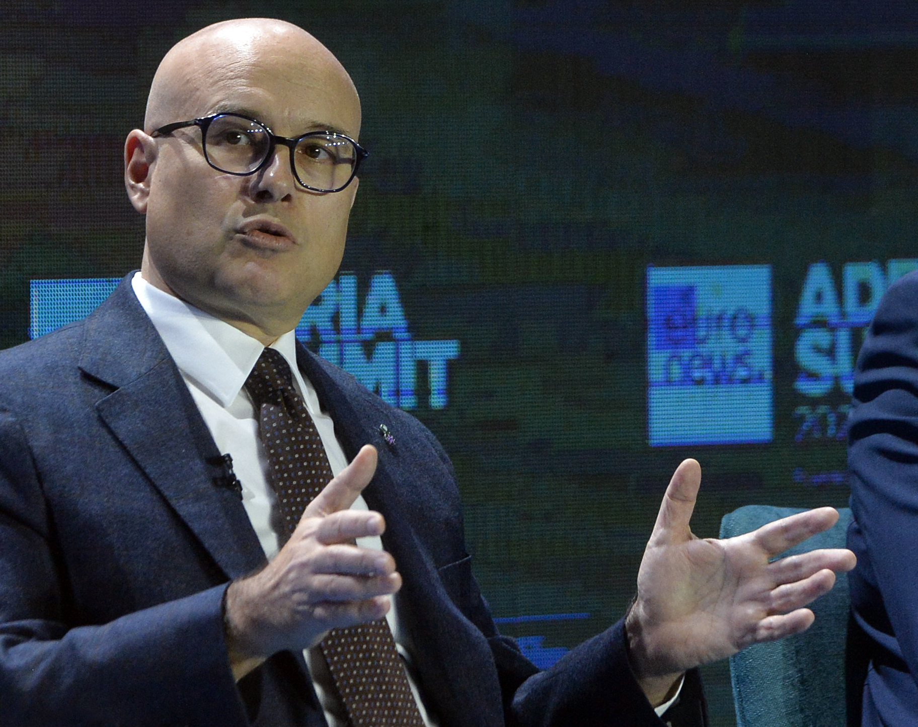 Vučević: Napadi Dinka Gruhonjića na Vučića su napadi blokadera na ...