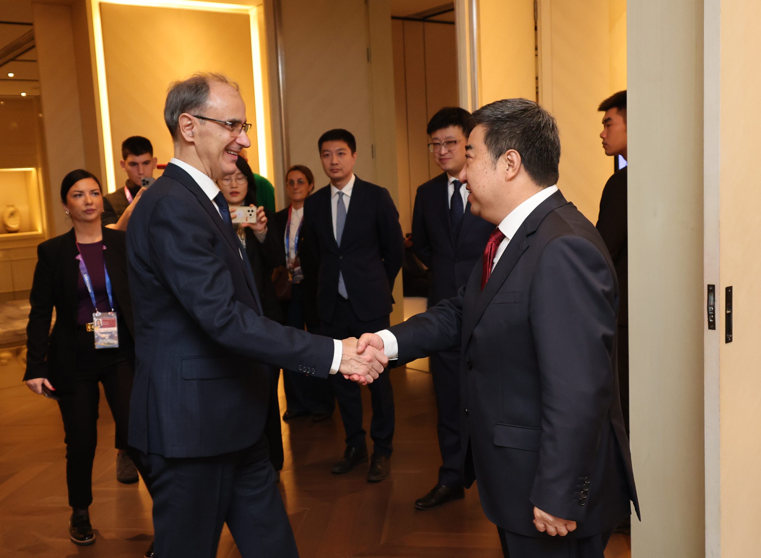 MACUT U ŠANGAJU SA PREDSTAVNICIMA KINESKIH KOMPANIJA - TV Palma Plus